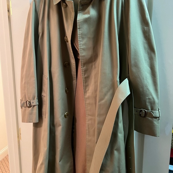 Burberry | Jackets & Coats | Burberry Iconic Trench Coat | Poshmark